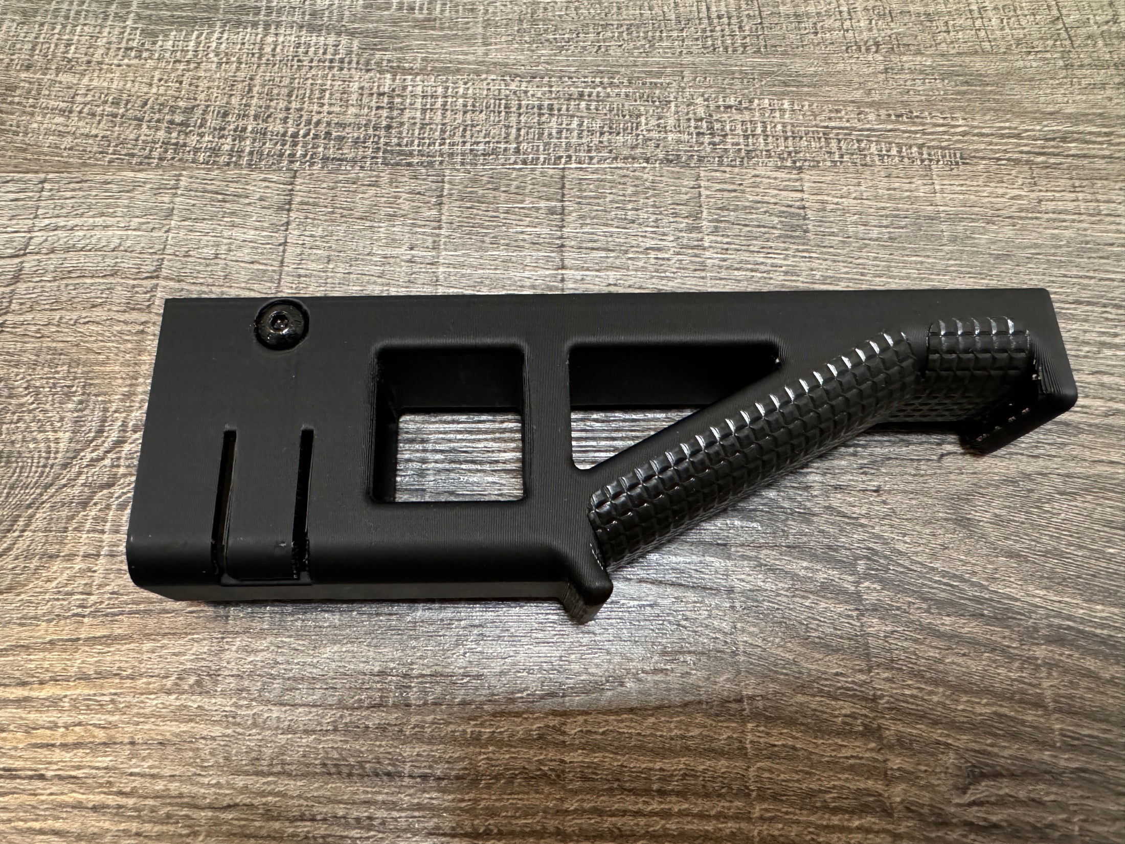 Angled Foregrip With Built In Glock/Sig Magazine Mount – United Freedom ...