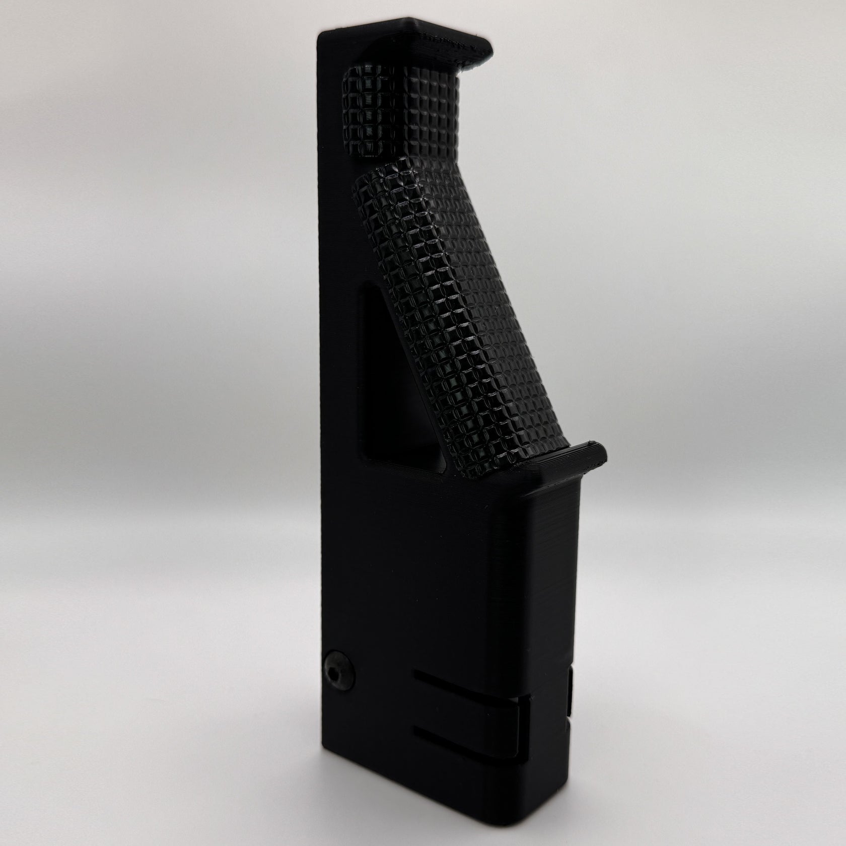 Angled Foregrip With Built In Glock/Sig Magazine Mount – United Freedom ...