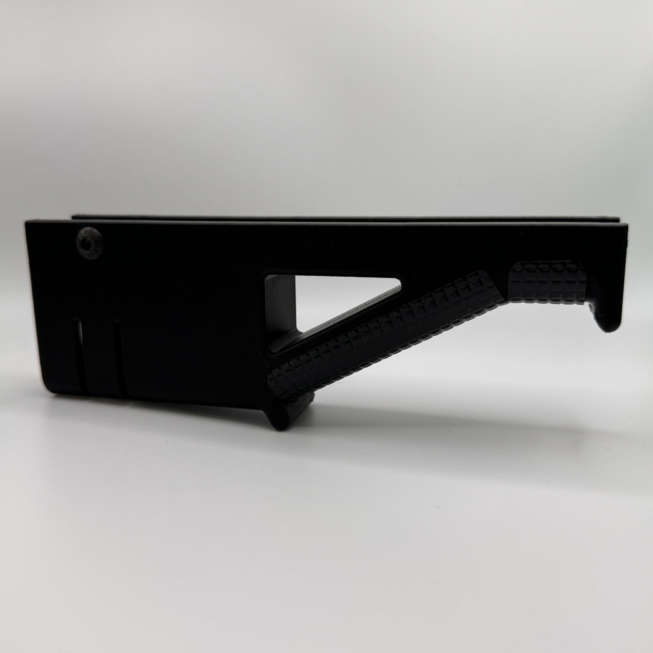 Angled Foregrip With Built In Glock/Sig Magazine Mount – United Freedom ...